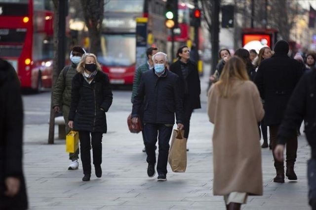 Spring booster jab invitations start for the most vulnerable in England ...