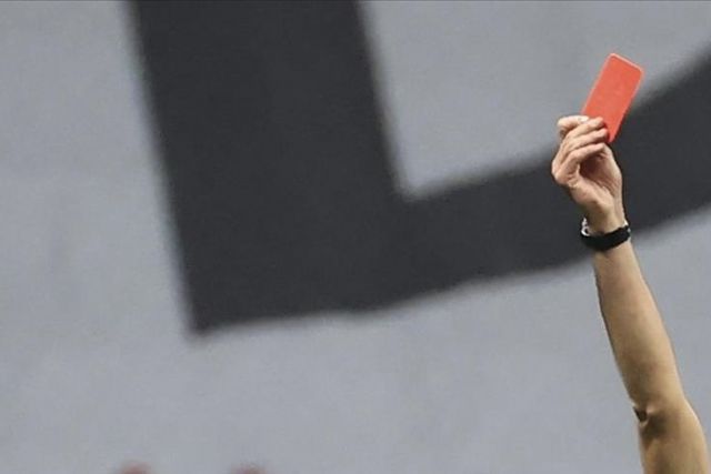 10 red cards shown in turbulent Argentine football cup final - Timeturk ...