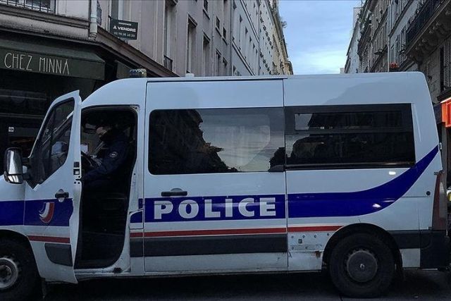 Italian mafia boss disguised as pizza chef arrested in France ...