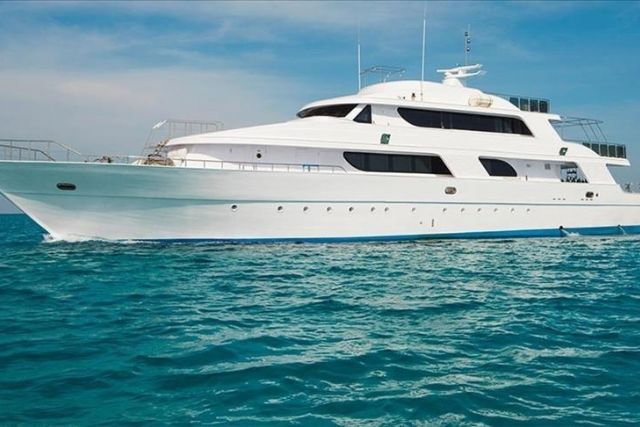 37 people rescued after tourist boat capsizes off Egypt in Red Sea ...