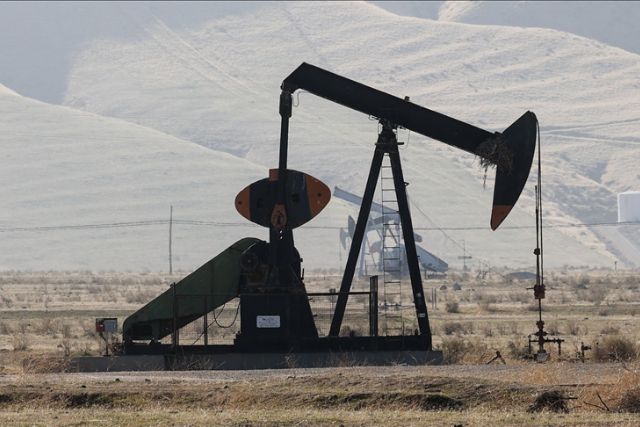 Russia's April oil revenue up, exposing shortcomings in oil price cap ...
