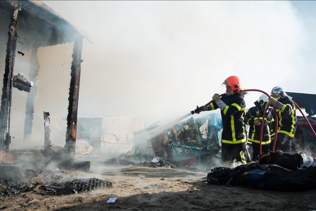 Silos of grain catch fire in western France - Timeturk Haber