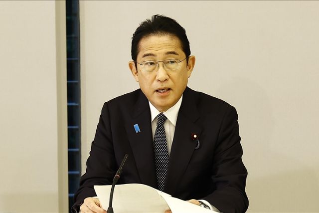 Japan’s premier reshuffles Cabinet, replaces foreign, defense ministers ...