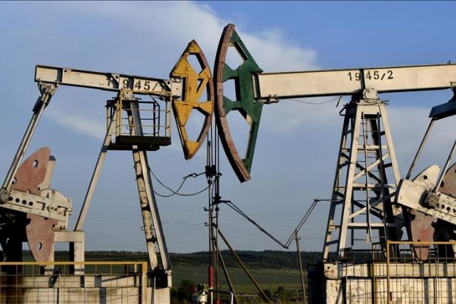 Oil mixed with demand drop in US, ongoing Middle East unrest - Timeturk ...