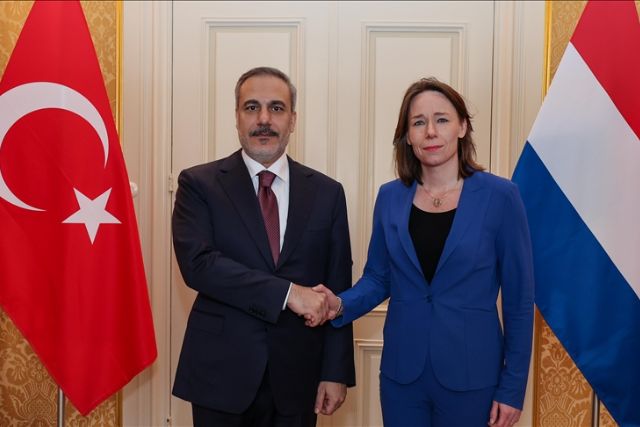Turkish foreign minister meets Dutch counterpart in The Hague ...