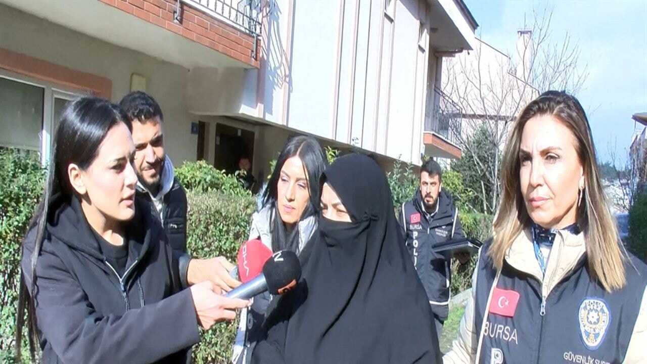 Bursa'da tanınmış büyücü kadına gözaltı - Timeturk