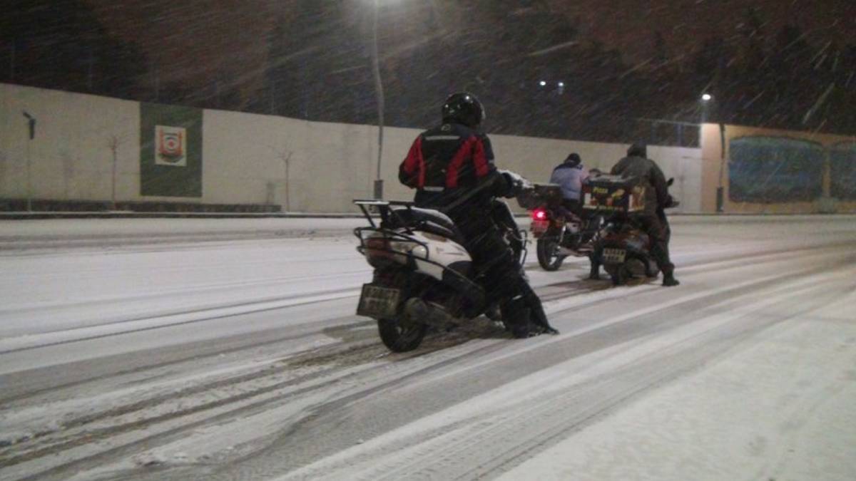 İstanbul'da moto kurye yasağı devam ediyor mu? Motosiklet ile trafiğe ... İstanbul'da moto kurye yasağı devam ediyor mu? Motosiklet ile trafiğe ...