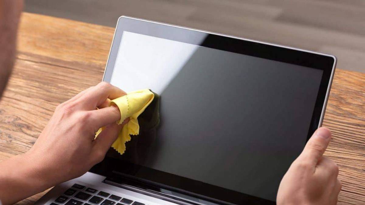 Laptop ekranı nasıl temizlenir? Bilgisayar ve laptop ekranı temizlerken dikkat edilmesi ...